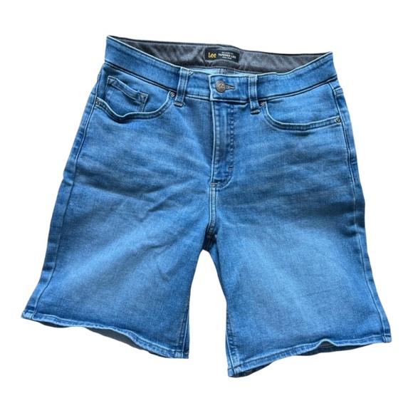 Lee | Shorts | Lee Relaxed Fit Tapered Leg High Rise | Poshmark